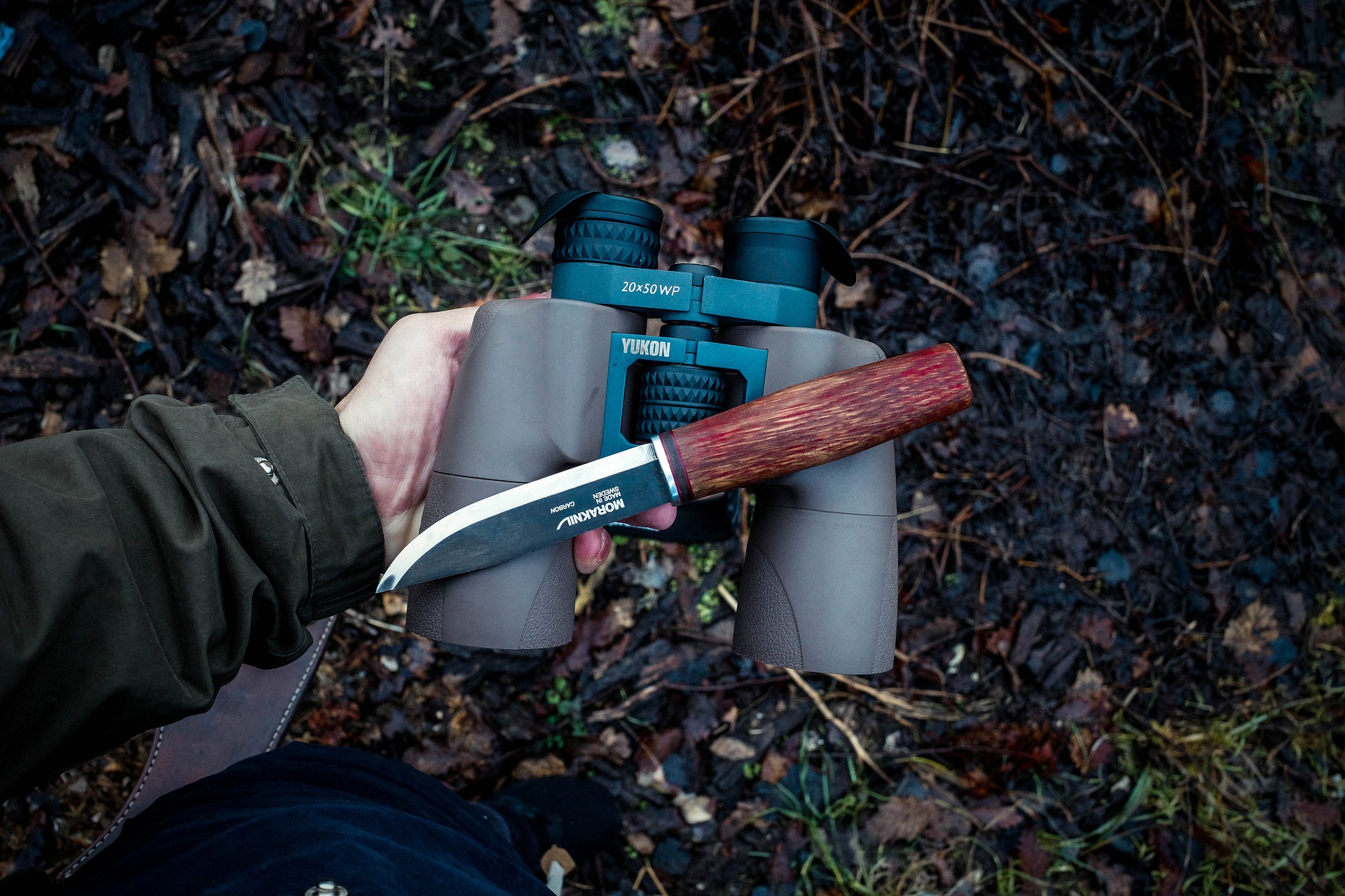 Benchmade Bushcrafter Knife Review - In-depth Overview, Faqs & More